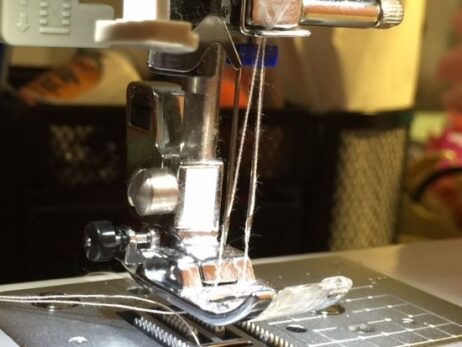 How To Mend A Broken Seam - DIY Crush