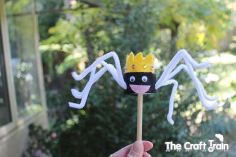 4 Non Scary Stick Puppet Spider Tutorials - DIY Crush